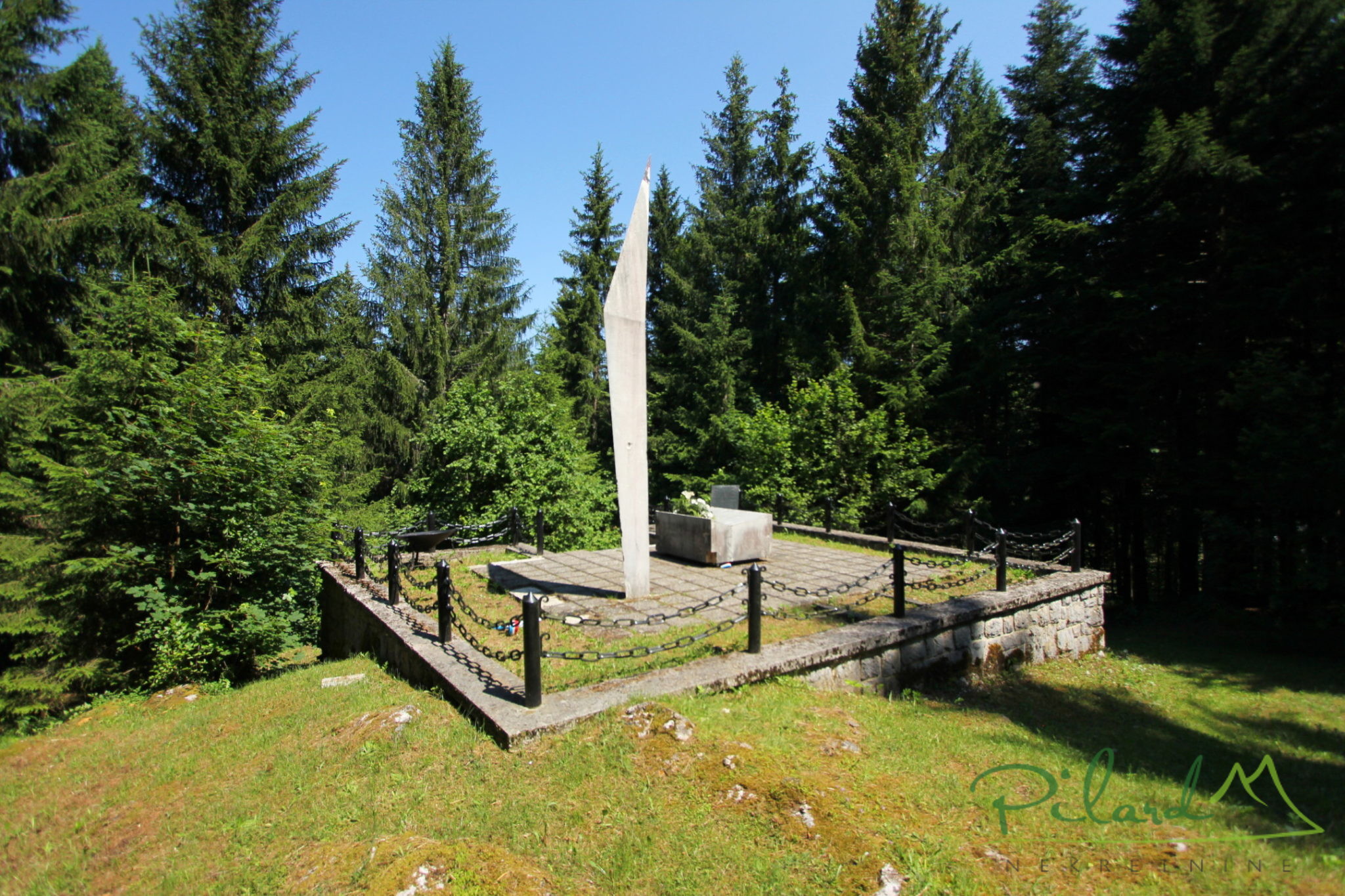 Kosturnica u Ravnoj Gori - Gorski kotar - Pilard nekretnine
